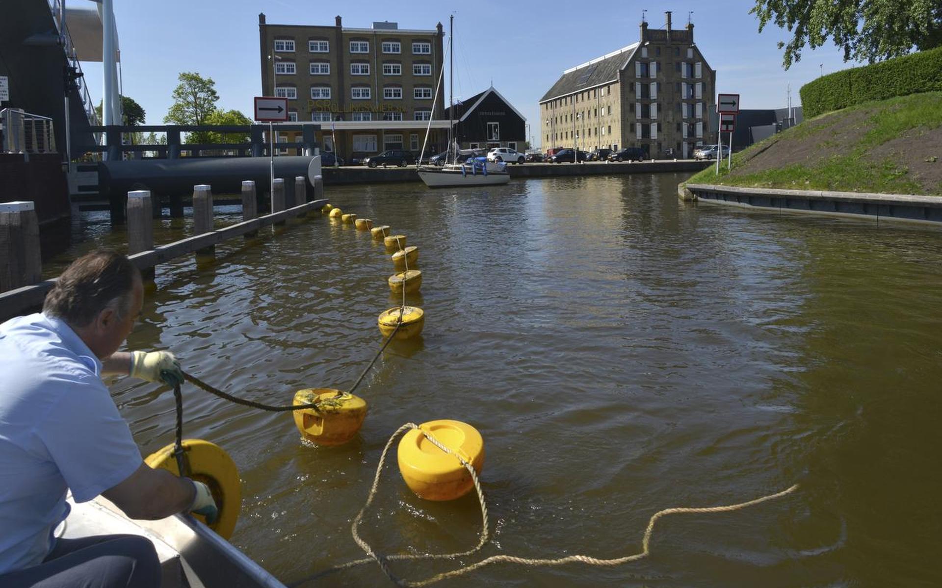Franeker binnenstad bereikbaar voor boten - Leeuwarder Courant Franeker binnenstad bereikbaar voor boten - Leeuwarder Courant