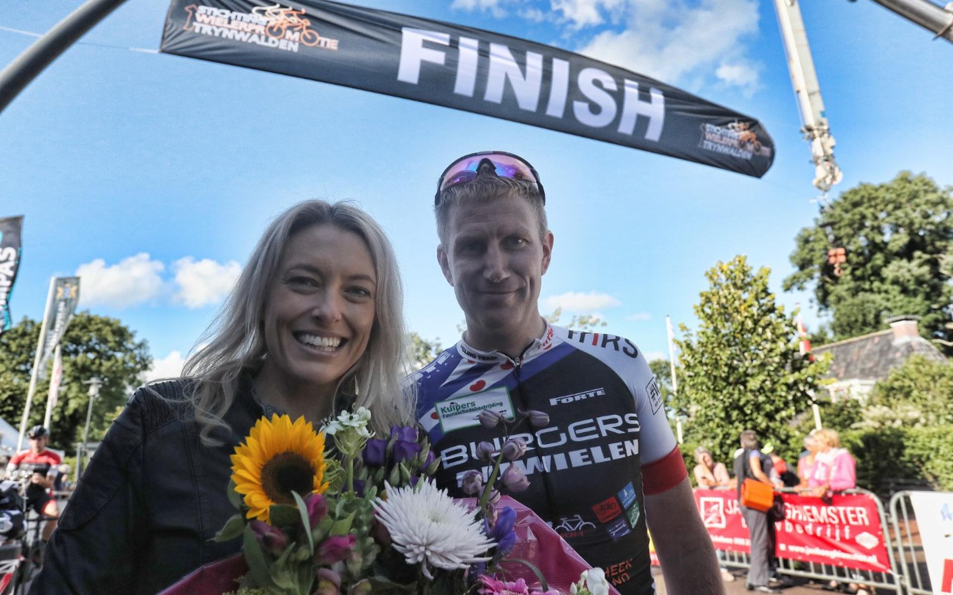 Lieuwe Westra begonnen met bed & breakfast: 'Ik fyts en myn frou docht ...