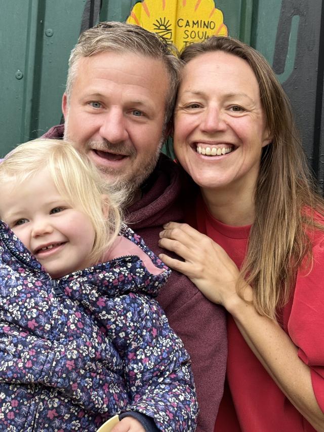 Thijs (44) uit Steensel en Gepke (42) uit Warten hebben een herberg aan ...