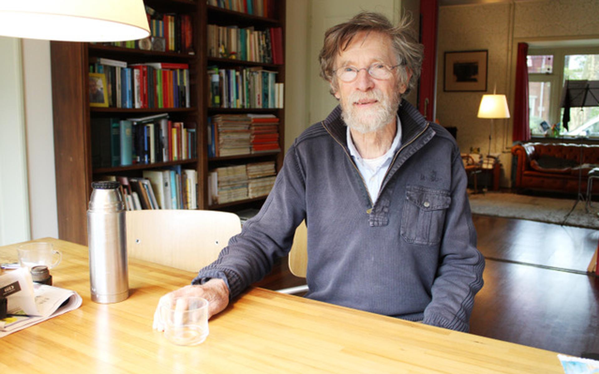 Auke Wouda (74) uit Sneek wil zich nog vier jaar inzetten voor ...