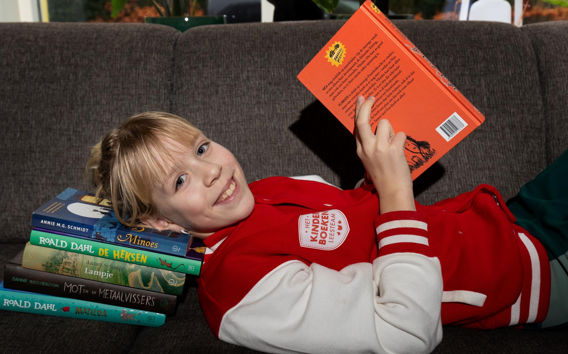 Jildau (10) uit Oranjewoud wil anderen enthousiast maken voor het lezen ...