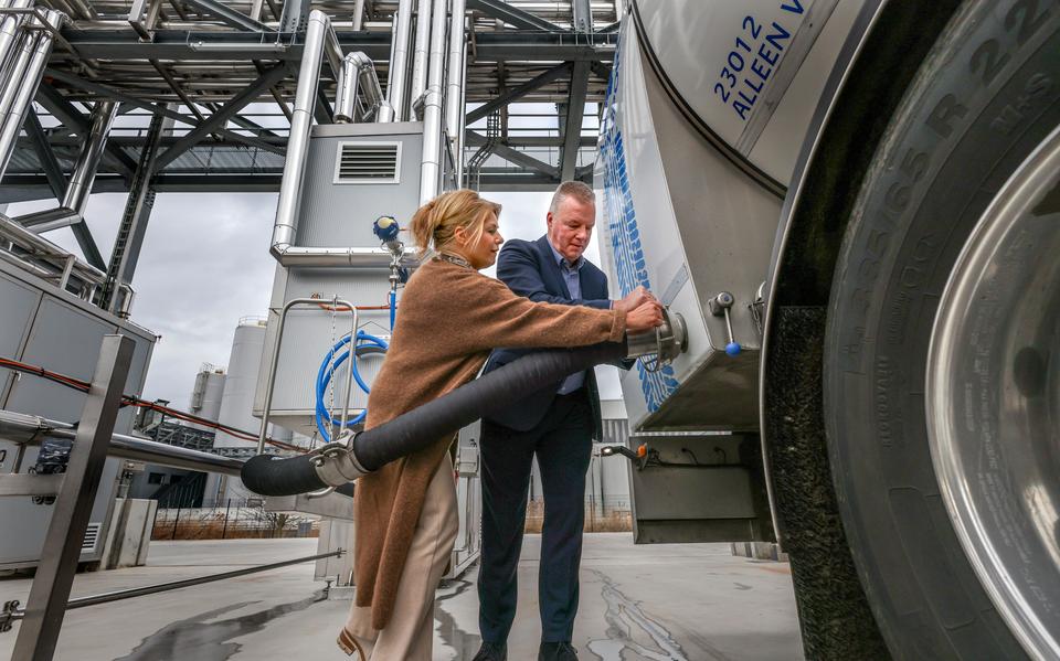Sybren Attema uit Heeg stopt als bestuurder van FrieslandCampina ...