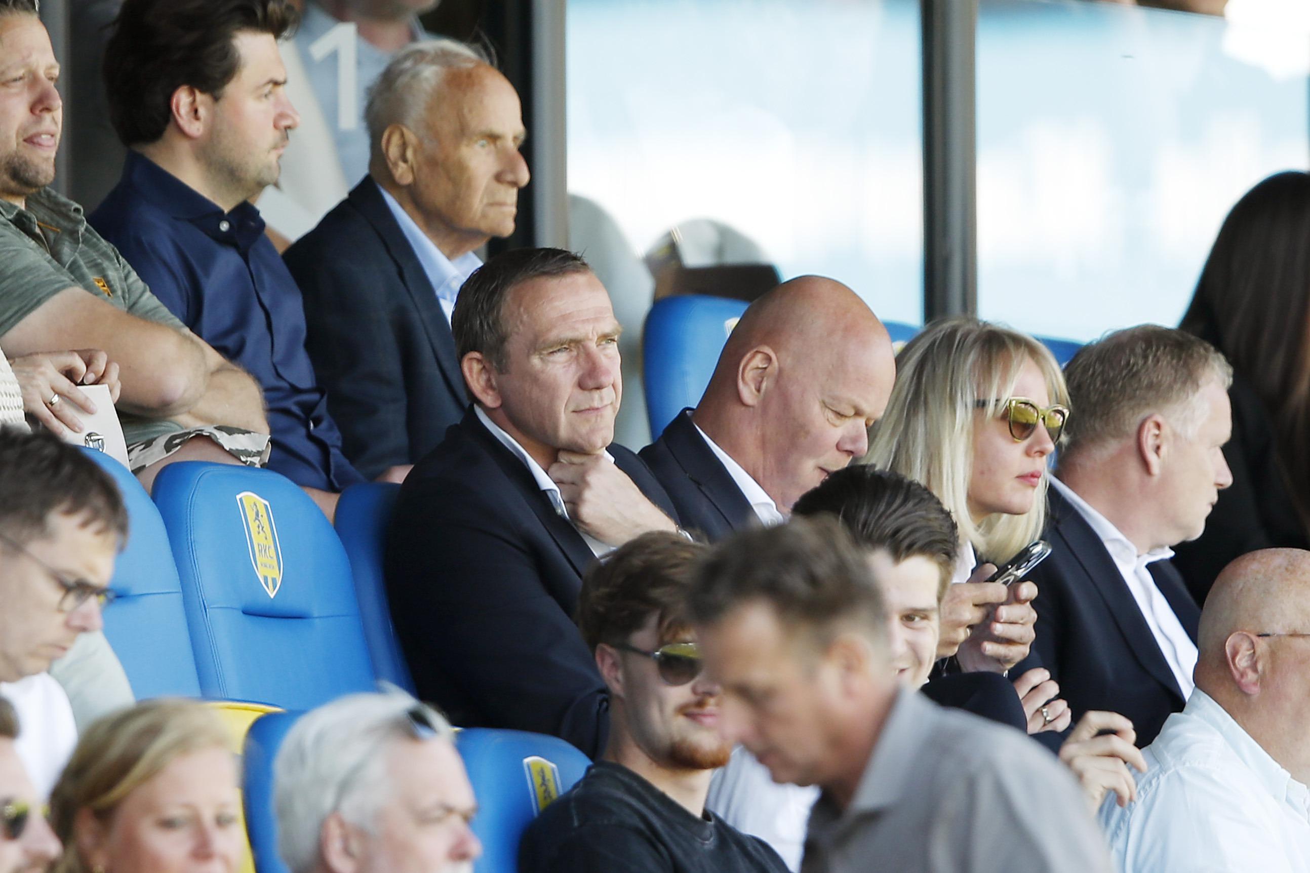 Ferry de Haan blijft directeur van SC Heerenveen en geeft een inkijk in ...